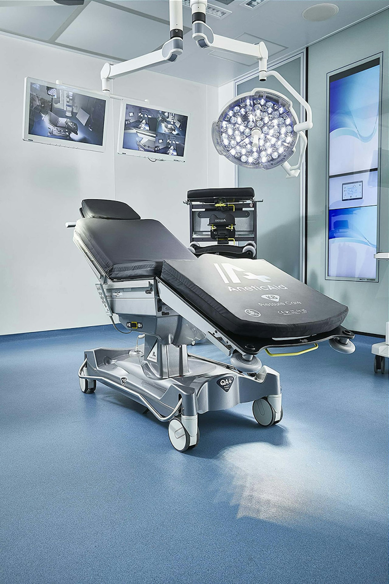 QA4™ Mobile Surgery System - with Powered Functions | AneticAid